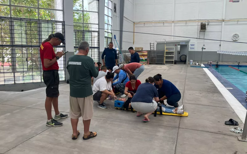 Recibe personal del Centro Acuático Santo Niño curso básico de seguridad | Portal Gubernamental ...